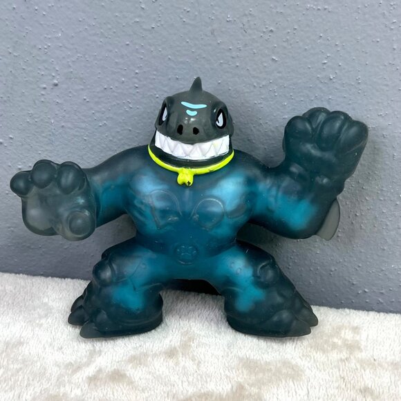 Moose | Toys | Heroes Of Goo Jit Zu Dino X Ray Thrash Shark Action ...
